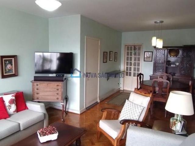 Apartamento de 107m² com 3 quartos, suíte Campo Belo