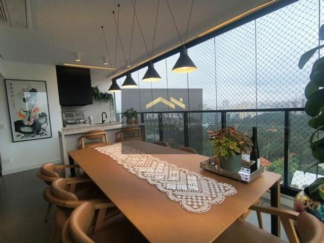 Apartamento de 109 m2, ao lado e com vista livre para do Parque da Água Branca
