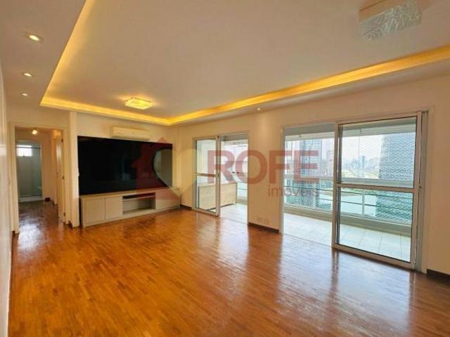 Apartamento de 111m2 em condominio clube, com 3 Suites e 2 Vagas na Vila Olímpia perto da Faria Lima