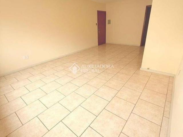 Apartamento de 111m² de área privada, 3 dormitórios sendo 1 suíte, sala, cozinha, área de serviço