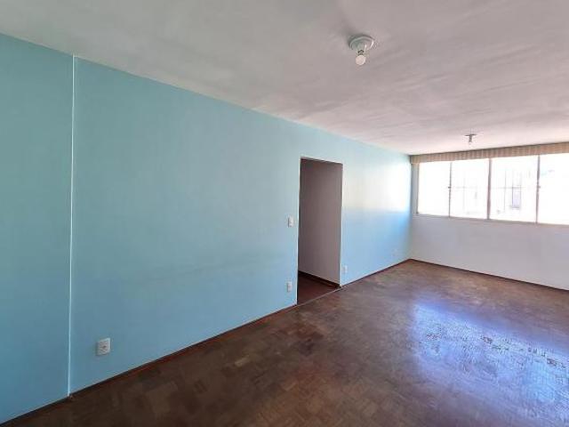 Apartamento de 116 m² com 03 quartos sendo 01 suíte á venda no Edifício Itahangá Palace St. Oeste