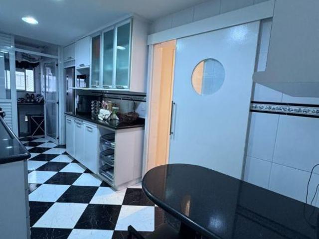 Apartamento de 117 m² com 4 quartos à venda no Alto da Lapa