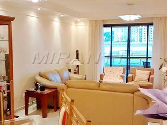 Apartamento de 117m² com 3 quartos