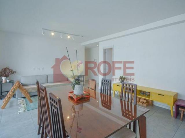 Apartamento de 120 m² com 3 quartos, 1 suíte e 2 vagas a poucos passos da Av. Faria Lima. Andar alto