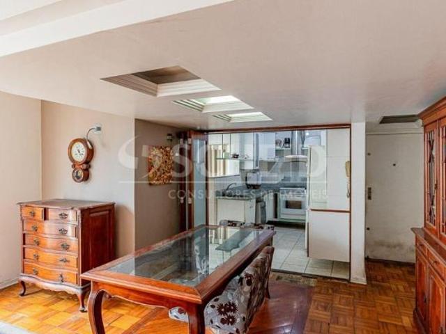 Apartamento de 120m² com 3 dormitórios no Edifício Corumbá Para Modernização