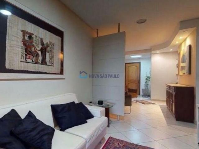 Apartamento de 120m² reformado ao lado do Metrô Vila Mariana