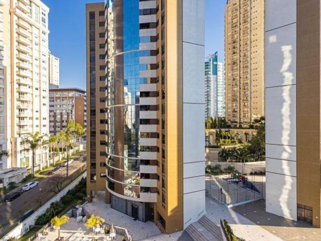 Apartamento de 121 m² com 3 dormitórios à venda no Mossunguê