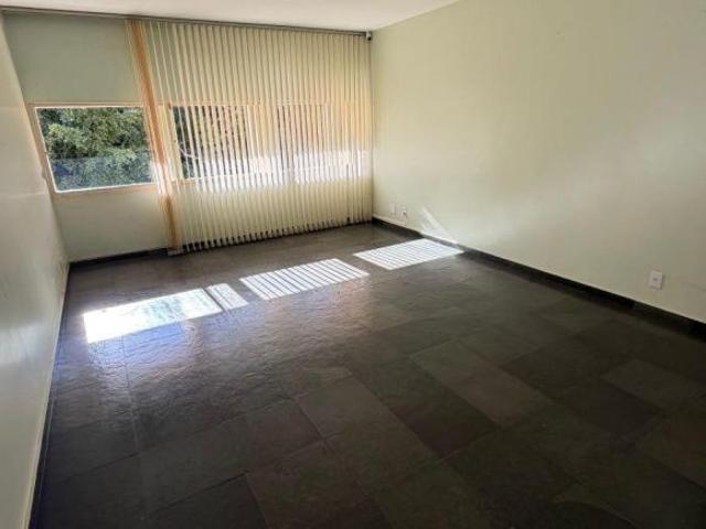 Apartamento de 121 m² com 3 quartos 2 quartos + 1 reversível com suíte à venda na Asa Sul