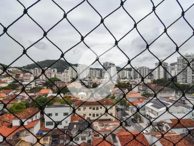 Apartamento de 121 m² na Gastão Gonçalves Santa Rosa Niterói RJ, à venda por R$ 890.000