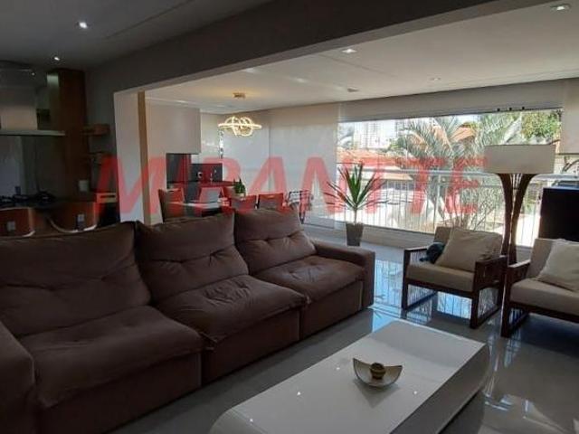 Apartamento de 122m² com 2 quartos