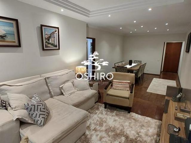 Apartamento de 124m2 com 2 Dorms e vaga demarcada