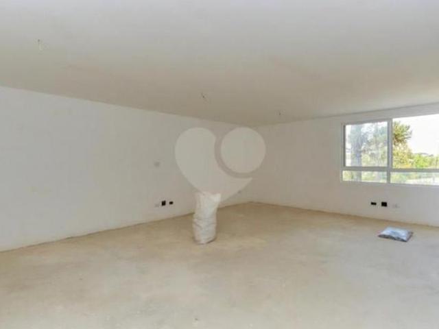Apartamento de 127m² a venda no Batel