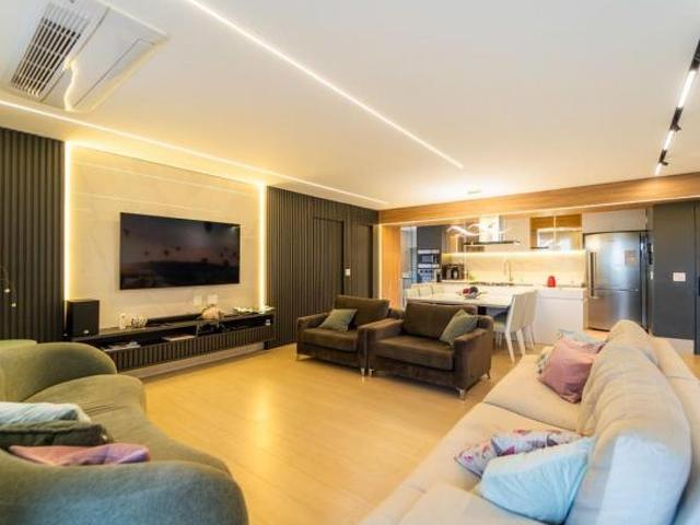 APARTAMENTO DE 127M² REFORMADO COM VISTA LIVRE, 4 QUARTOS – ACEITA PERMUTA!