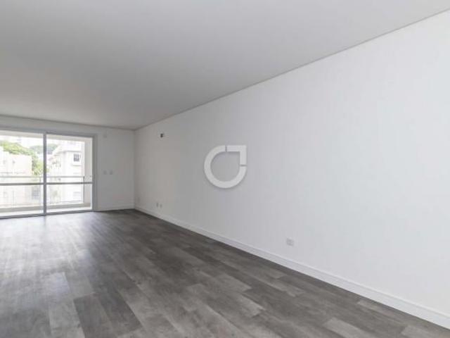 Apartamento de 129m², com 3 suítes, 2 vagas de gar