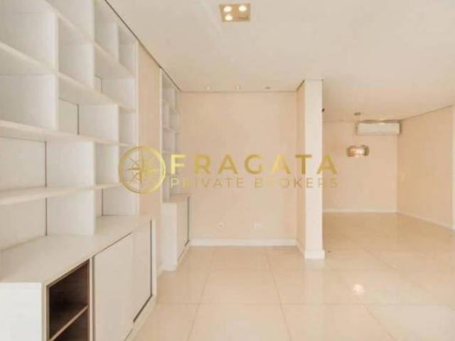 Apartamento de 130 m² 3 dormitórios 1 suíte 1 vaga Reformado no Itaim