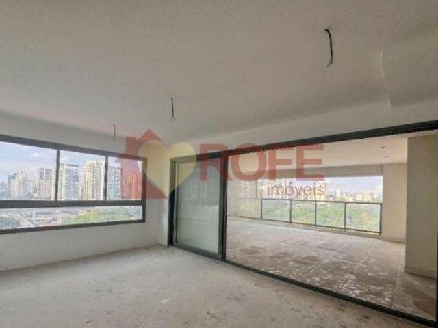 Apartamento de 130m2, 3 Suites com 2 Vagas de garagem, lazer completo, Campo Belo