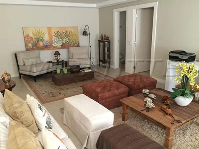 Apartamento de 130m² com 2 quartos em Jardins