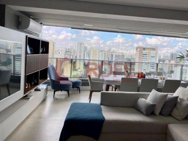 Apartamento de 131 m² para venda no Habitarte com 2 suítes. Suíte principal com closet. Andar alto