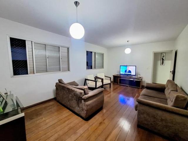Apartamento de 131m² com 03 suítes no Edifício Monterrey Setor Oeste Goiânia Go