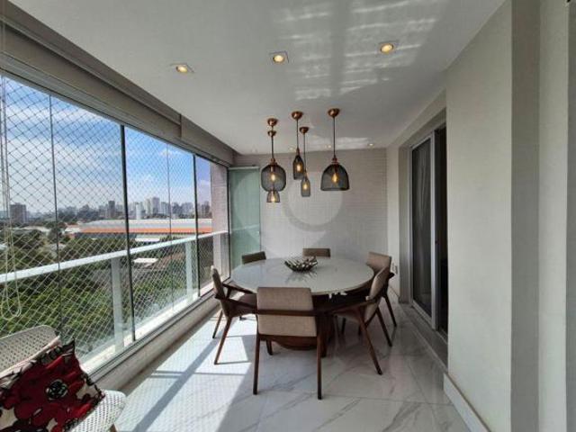 Apartamento de 134m² a venda na Lapa