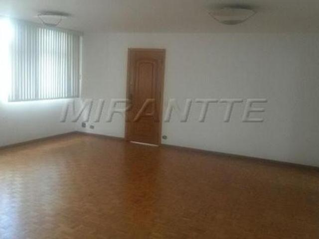 Apartamento de 134m² com 4 quartos