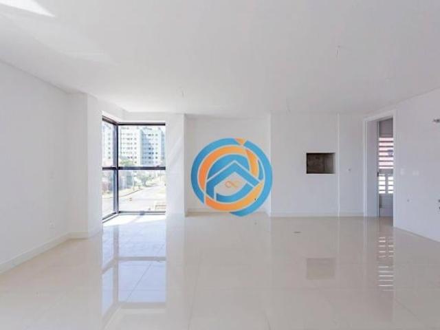 Apartamento de 134m² com 3 quartos, 1 suíte, 2 vagas no Portão