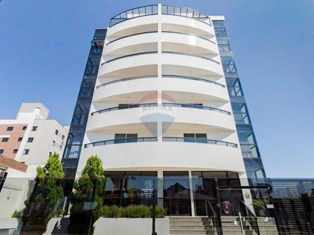 Apartamento de 134m² com 3 quartos, 1 suíte com closet, 2 demi suítes e 2 vagas