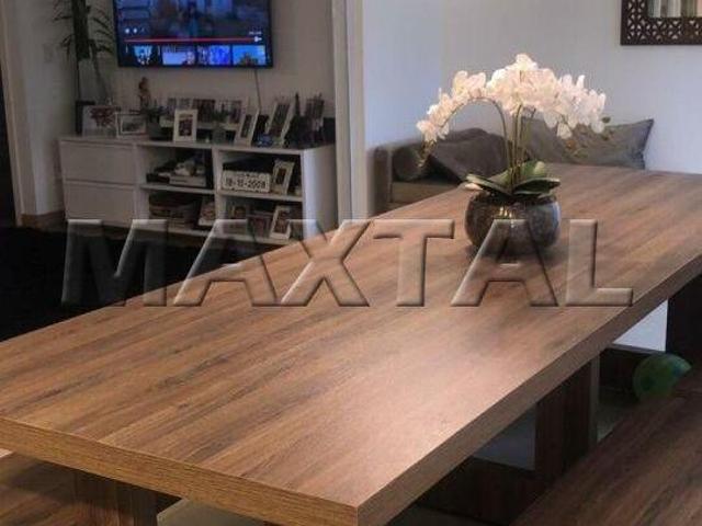 Apartamento de 139m². Com 3 dormitórios, 3 suítes, 4 banheiros e 2 vagas, em Santana