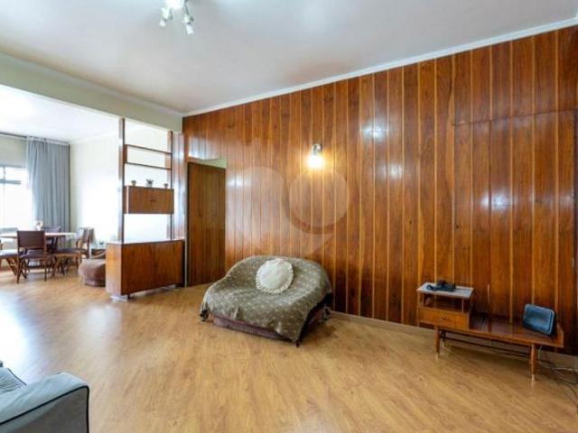 Apartamento de 140 m² com 3 quartos à venda em Pinheiros