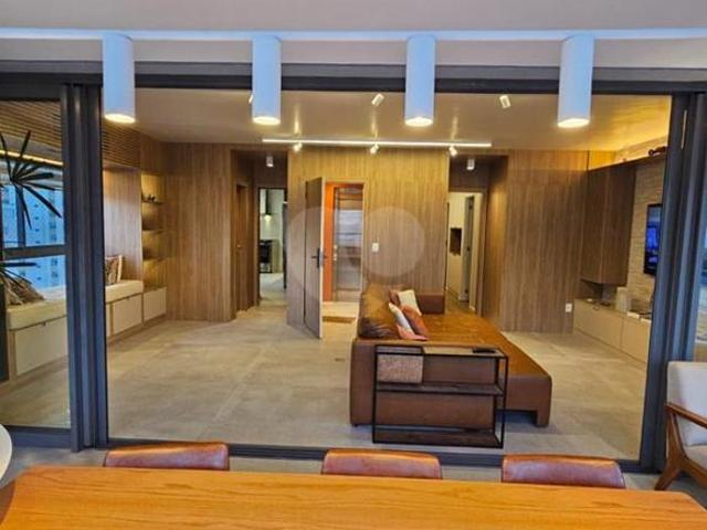 Apartamento de 141 m² com 3 quartos em venda e aluguel no Brooklin Paulista