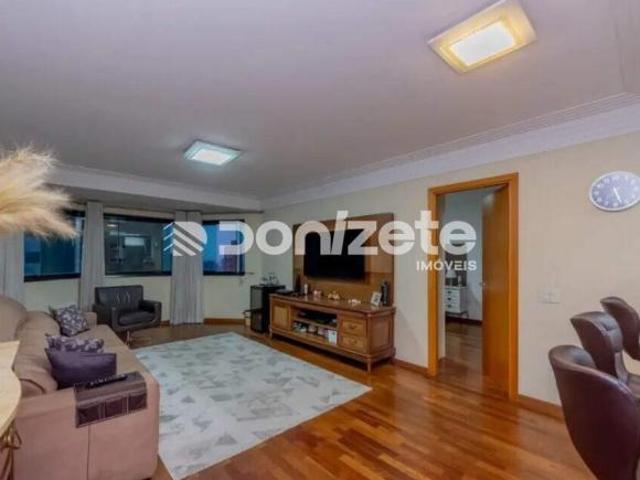 Apartamento de 144 m² com 3 suítes, 4 vagas e acabamento de qualidade no Jardim, Santo André