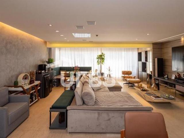 Apartamento de 148 m² com Vista Definitiva no Jardim Goiás – 3 Quartos, 2 Suítes, Acabamento Alto Pa