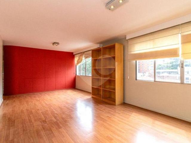 Apartamento de 148m² na Oscar Freire!
