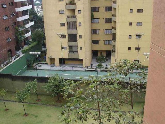 Apartamento de 150m² com 4 quartos