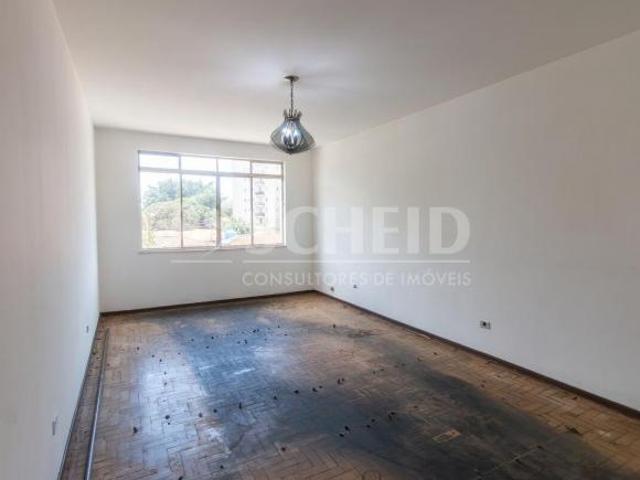 Apartamento de 153 m² na Av. São Gabriel: Oportunidade Única para Reforma no Itaim Bibi