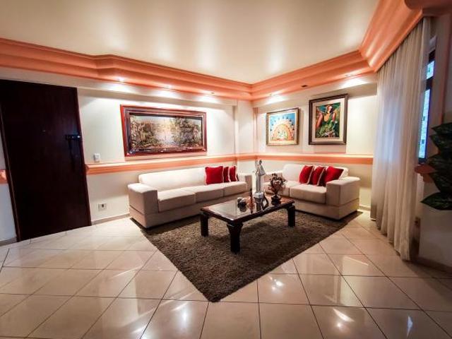 Apartamento de 154 m² com 04 quartos, sendo 03 suítes plenas á venda no Edifício Art.5 Maria Guilh