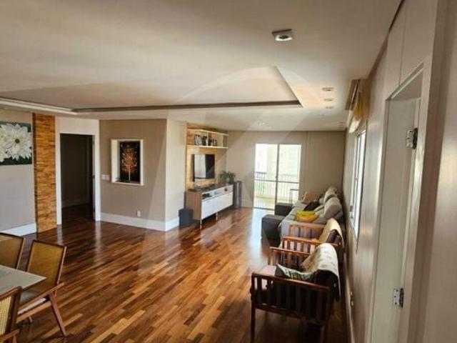 Apartamento de 156 mts², 3 dormitórios 3 suítes, 3 vagas, em Santa Teresinha