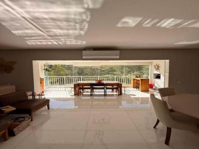 Apartamento de 158 m² com 3 quartos à venda em Tamboré