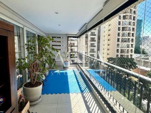 Apartamento de 158m² À VENDA com 3 suítes, 3 vagas e interior expressivo no Itaim Bibi