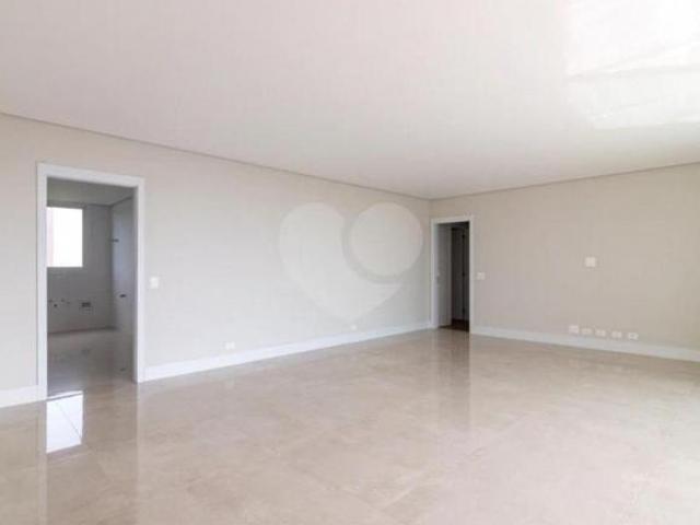 Apartamento de 160m² a venda no Ecoville