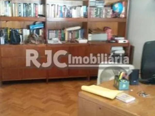 Apartamento de 161 metros quadrados no bairro Tijuca com 3 quartos