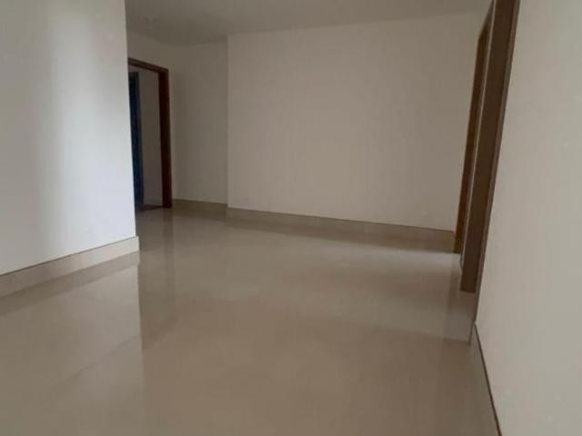 APARTAMENTO DE 166m2 VAZADO NO NOROESTE COM 04 SUÍTES VIVA COM CONFORTO!