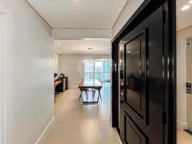 Apartamento de 166m² a venda no Ecoville