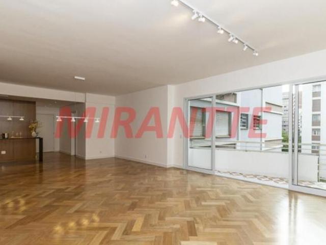 Apartamento de 168m² com 3 quartos