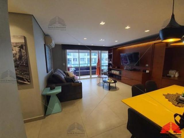 Apartamento de 172 m² a venda na Mooca, com 4 dormitórios, 2 suítes, 5 banheiros, lavanderia, cozin