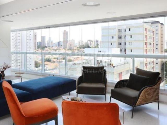 Apartamento de 174m² à venda, 2 suítes e 3 vagas no bairro Vila Clementino