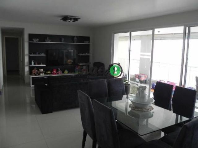 Apartamento de 177 metros 4 dormitórios, sendo 3 suítes 3 vagas a venda no condomínio Paulistano
