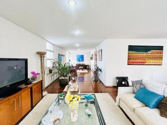 Apartamento de 178m² no Jardim Paulista