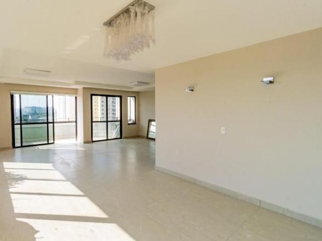 Apartamento de 180 m², 4 quartos em Vila Alexandria, São Paulo