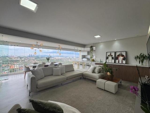 Apartamento de 181 m² com 3 suítes a venda